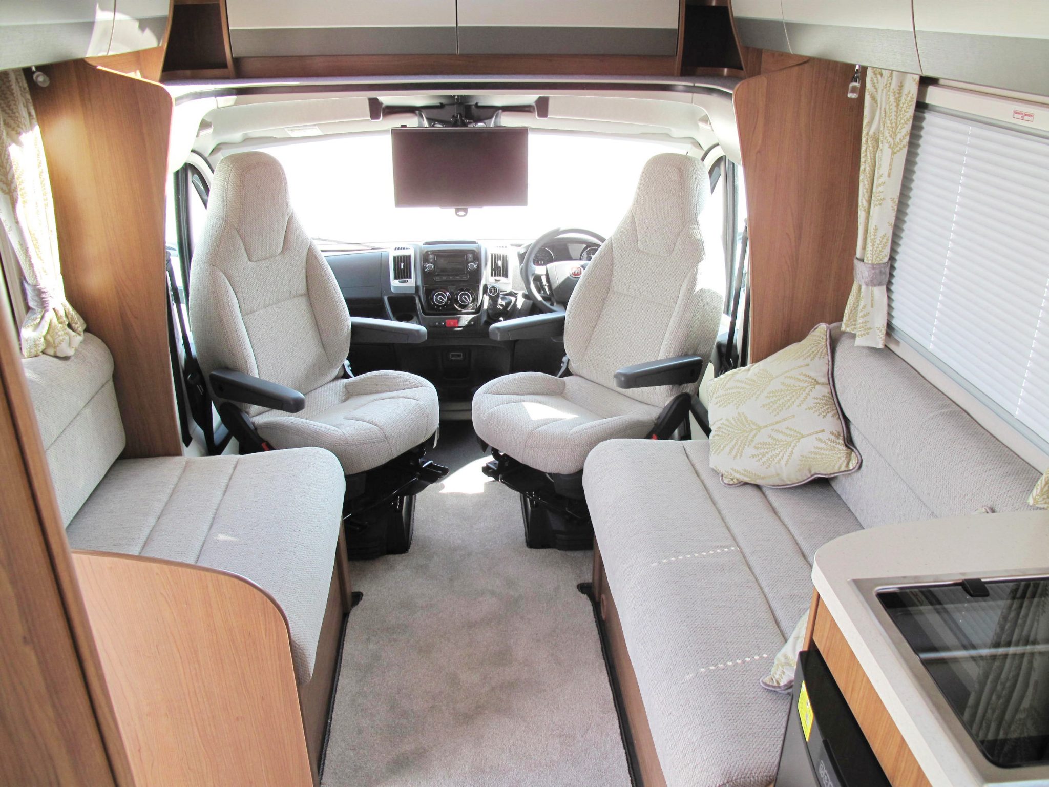 Auto-Trail Imala 732 - Practical Motorhome