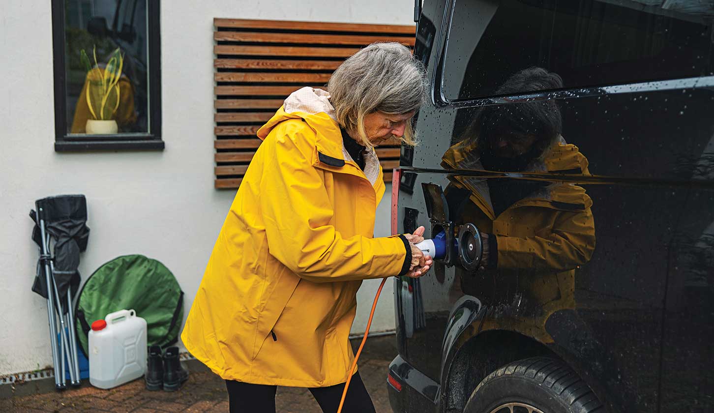 Are your motorhome's batteries going flat during winter storage? Try ...